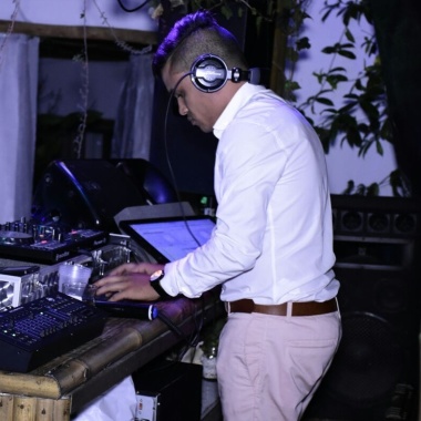 Los 10 Mejores DJs en Puerto Rico | StarOfService